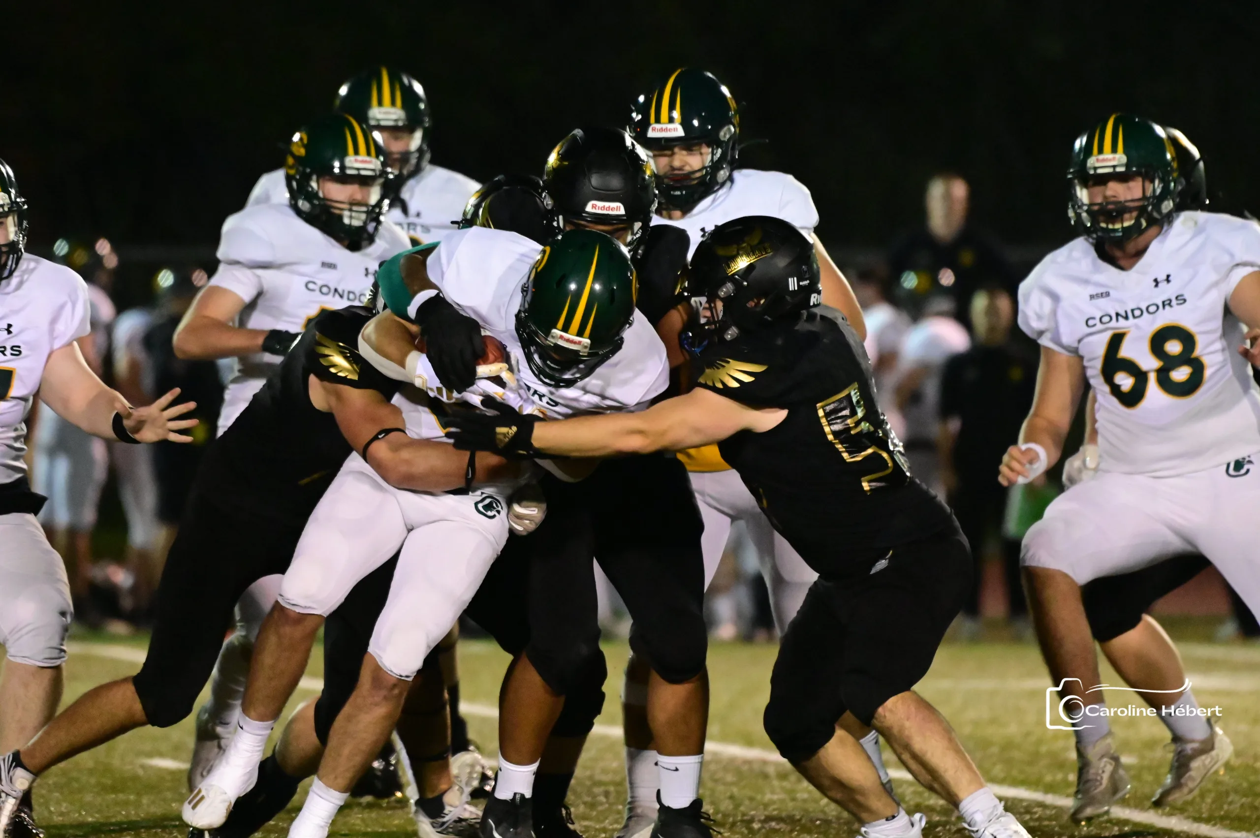 Les Condors football toujours en quête d’une victoire - Le Cégep Beauce ...